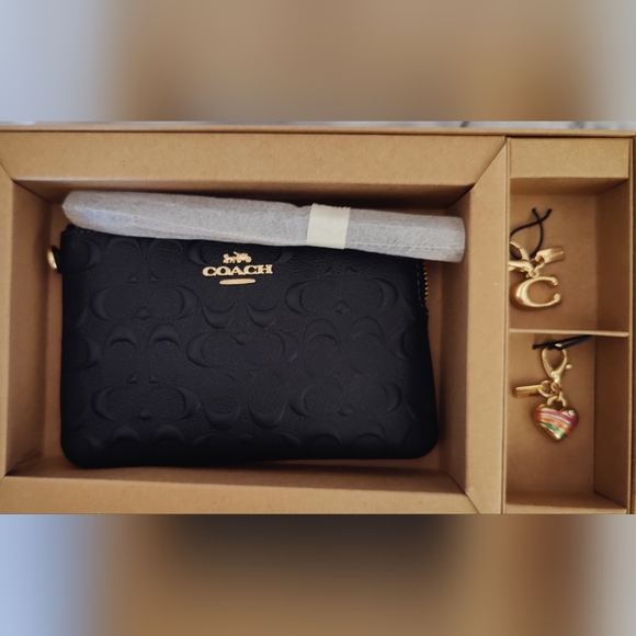 Coach | Bags | New Coach Boxed Corner Zip Wristlet In Signature Leather ...